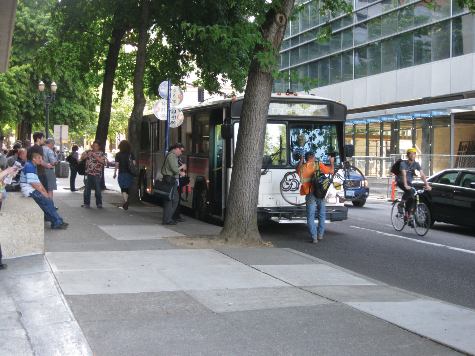 Dedicated Curbside/Offset Bus Lanes - NACTO