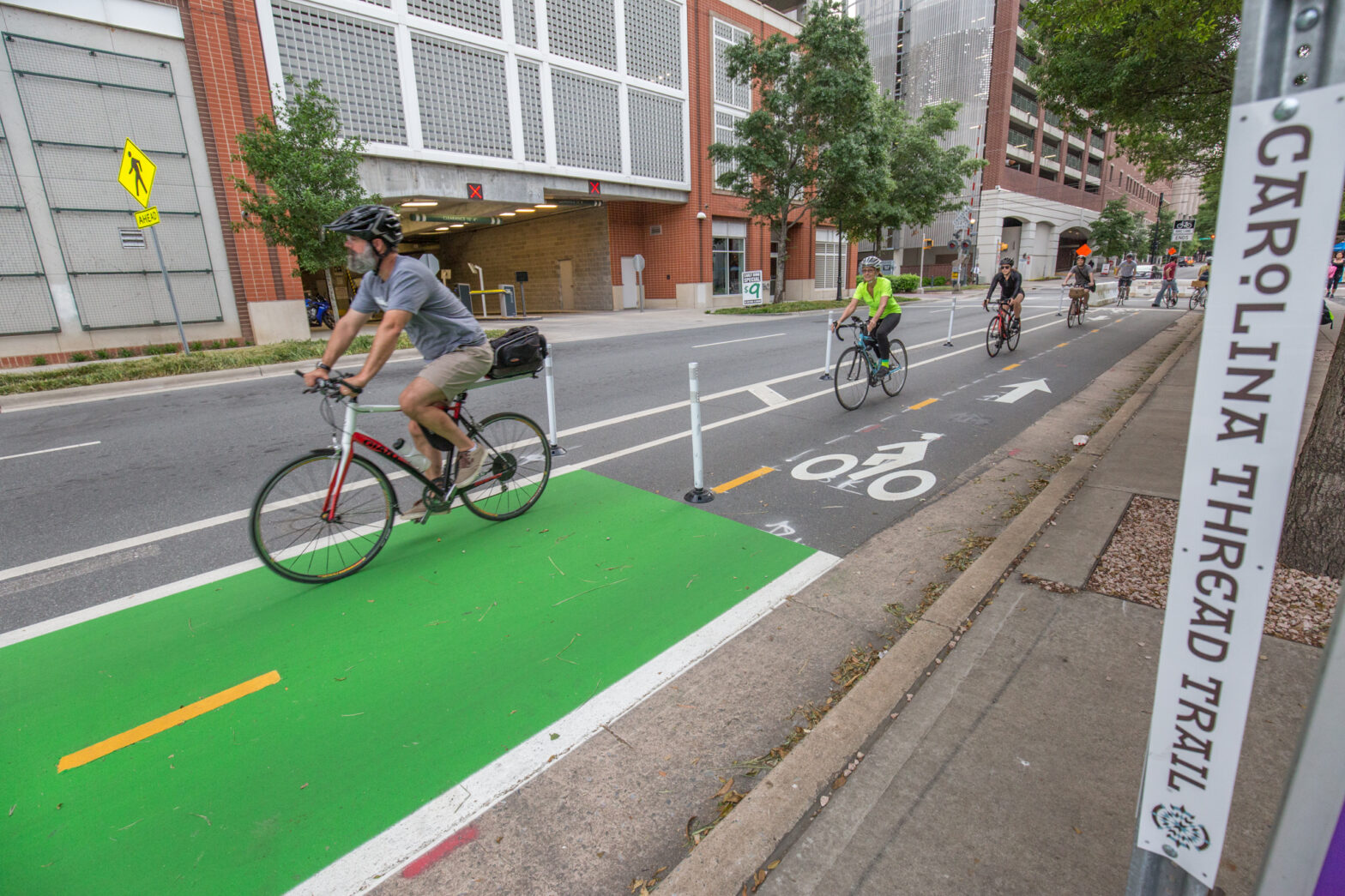 Charlotte's 6th Street Cycle Track - NACTO